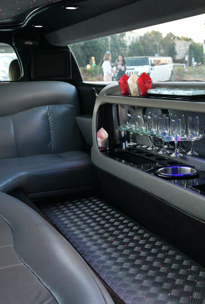 White Stretch Hummer Limo Hire in London & Essex- LA Stretch Limos